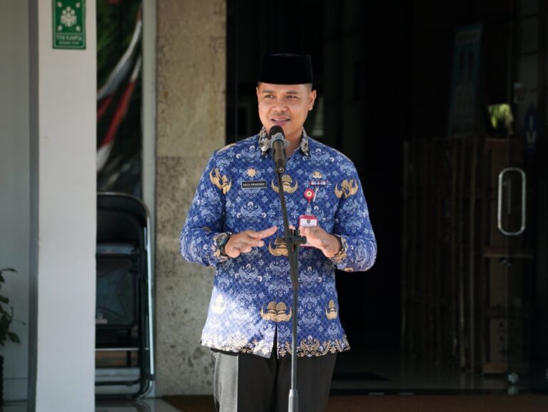 Plt. Kadisdik Kalteng, Muhammad Reza Prabowo Ajak ASN Lebih Inovatif ... Plt. Kadisdik Kalteng, Muhammad Reza Prabowo Ajak ASN Lebih Inovatif ...